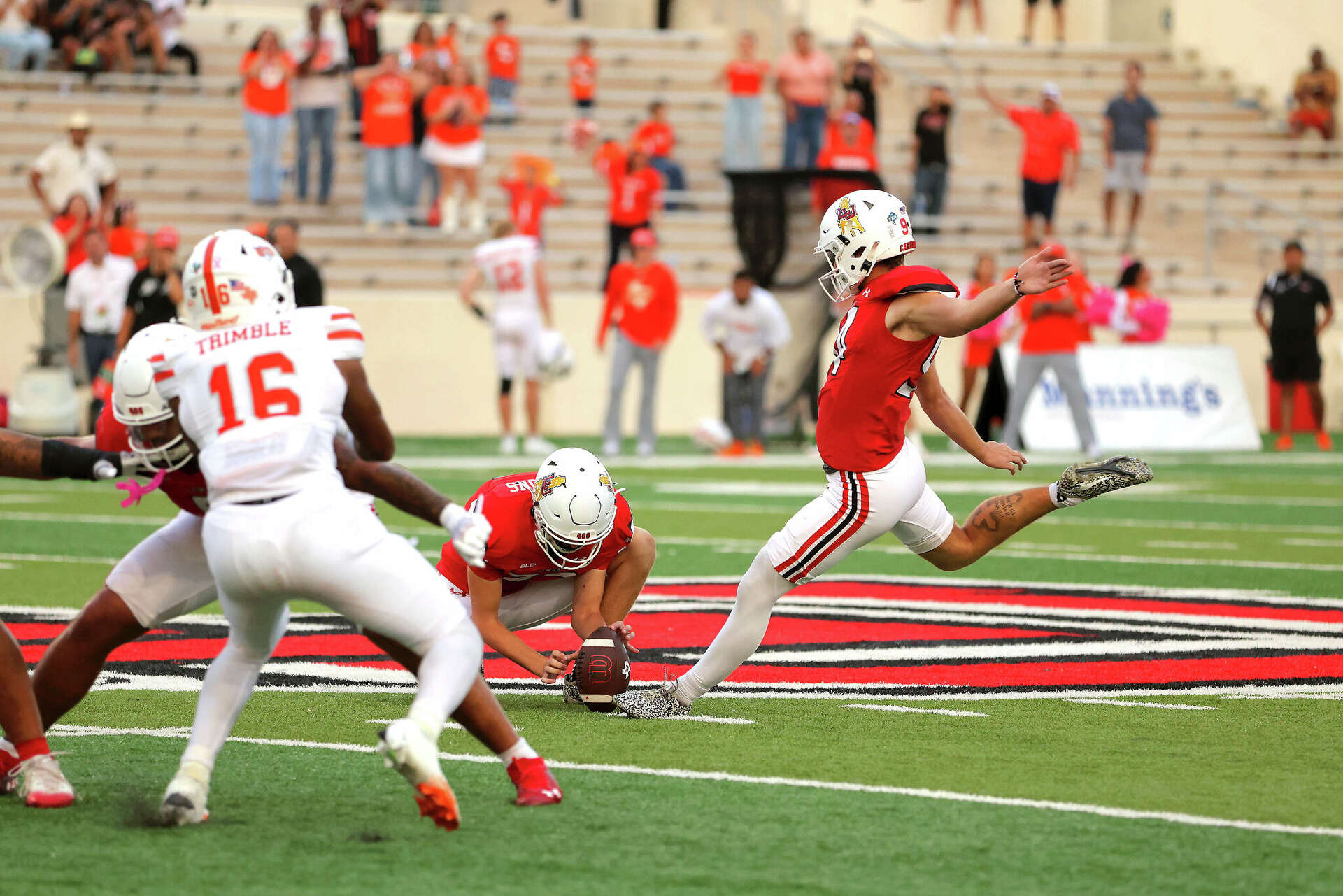 Lamar football team uses late field goal to beat UTRGV on homecoming