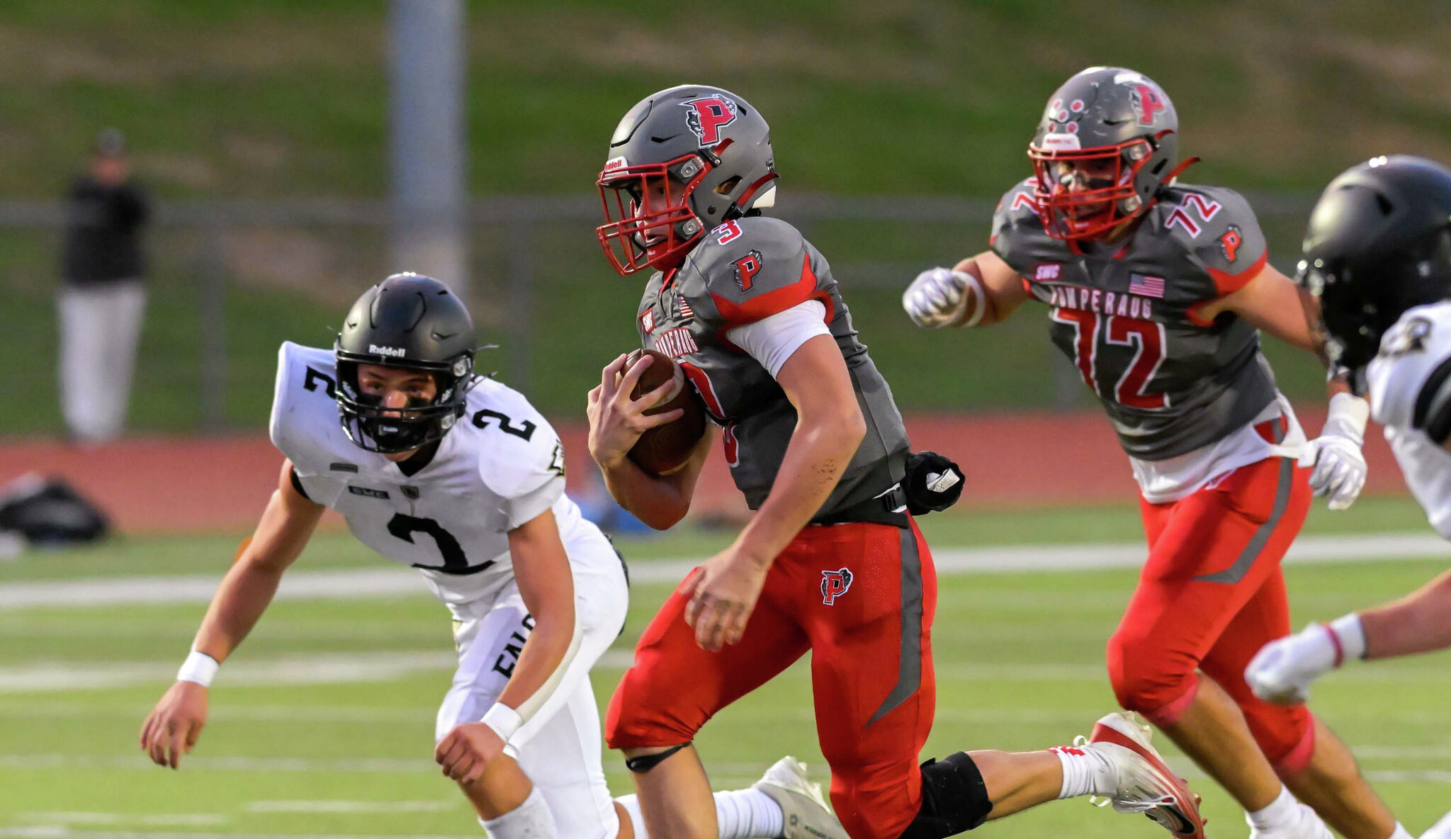 Joel Barlow vs. Pomperaug football game photos from Oct. 18, 2025