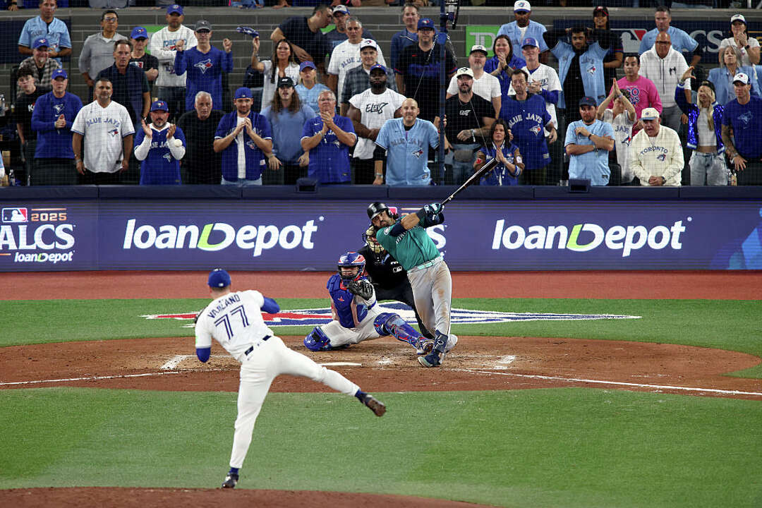 How to watch Game 7 of the Mariners vs Blue Jays tonight without cable