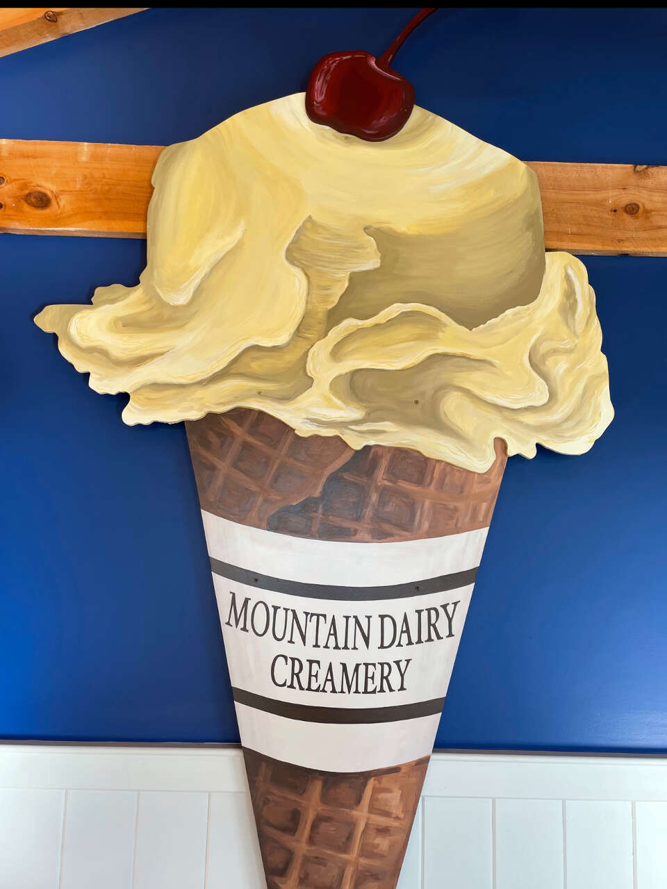 Mountain Dairy Creamery opens on-site ice cream shop in Storrs
