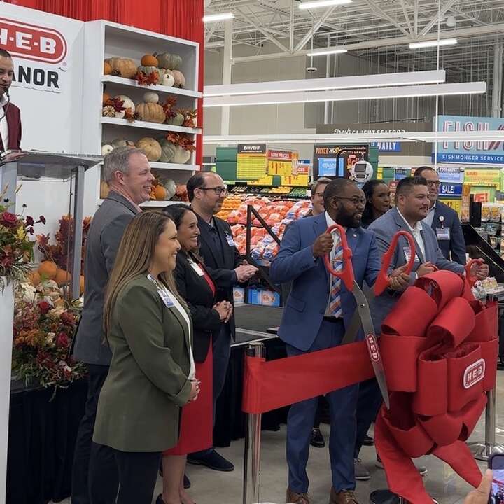 H-E-B finally opens first store in Manor outside of Austin