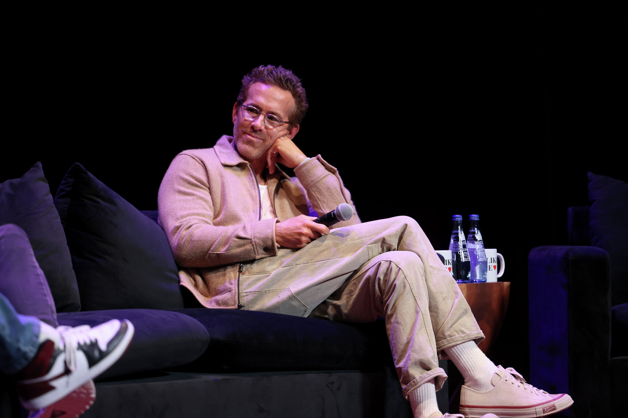 Ryan Reynolds visits CT high school to see 'Les Misérables' rehearsal