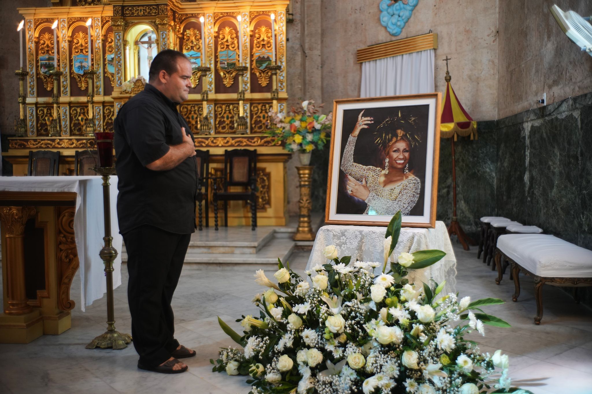 Mass to honor salsa singer Celia Cruz draws hundreds in Cuba after ...