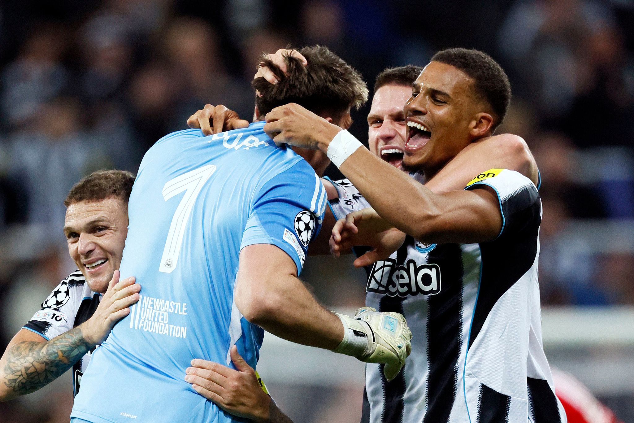 Newcastle goalkeeper Pope picks up unlikely assist with 40-meter throw