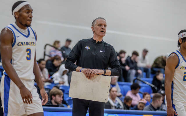 New Haven men's basketball moves to D-I with matchup vs. UConn