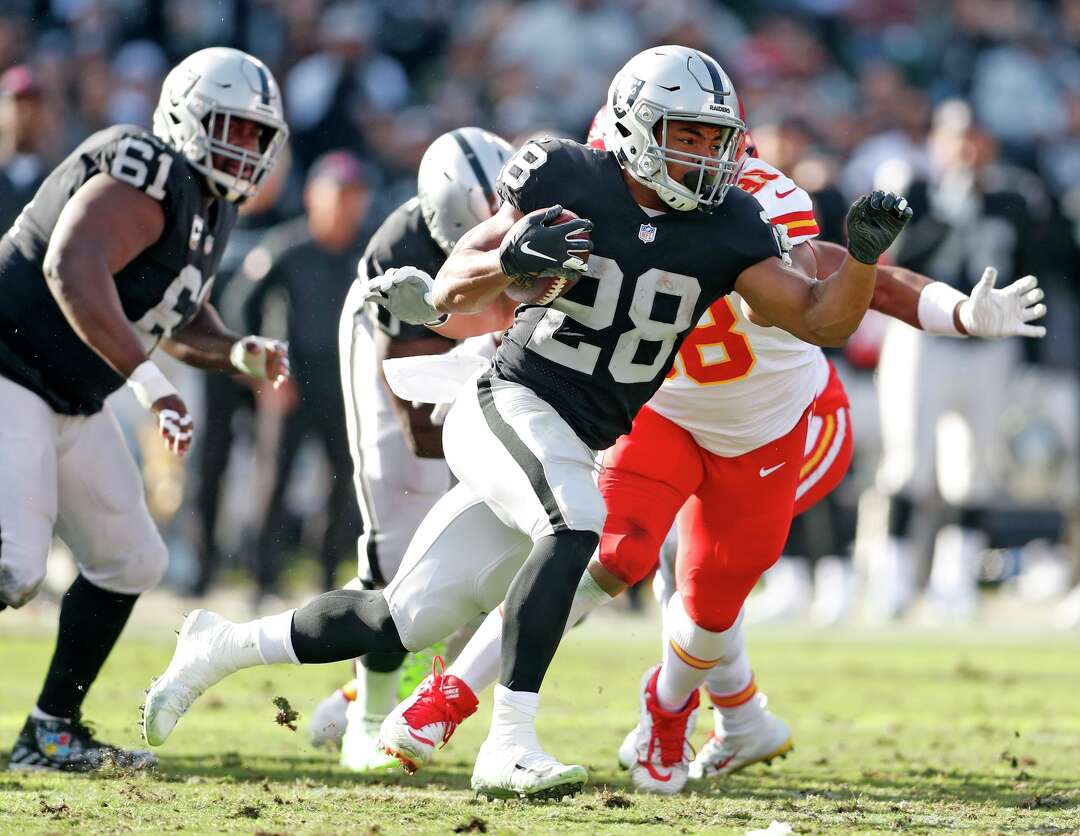 Ex-NFL star Doug Martin was on psychiatric hold months before death