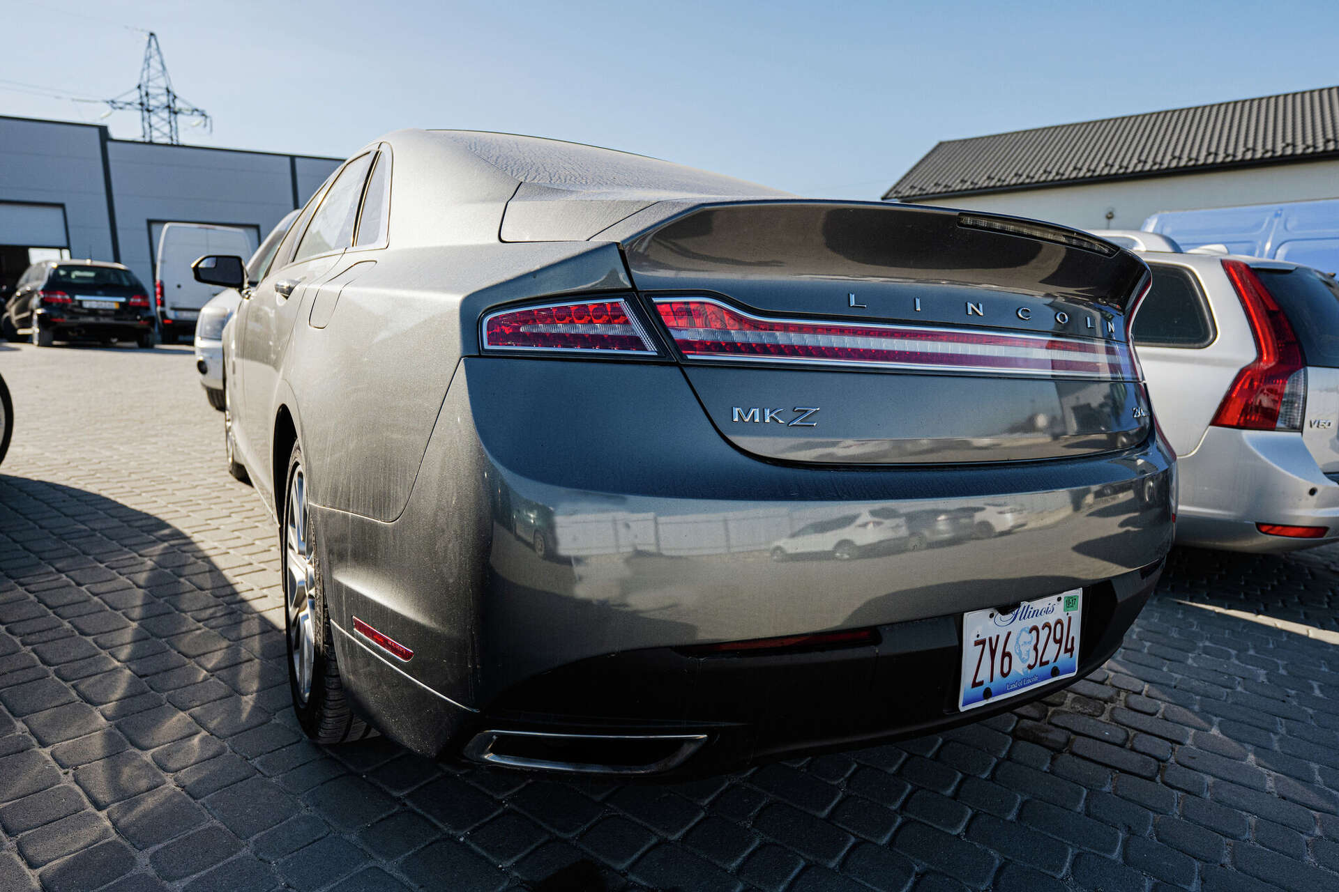 Illinois warns ICE, urges reports of plate tampering