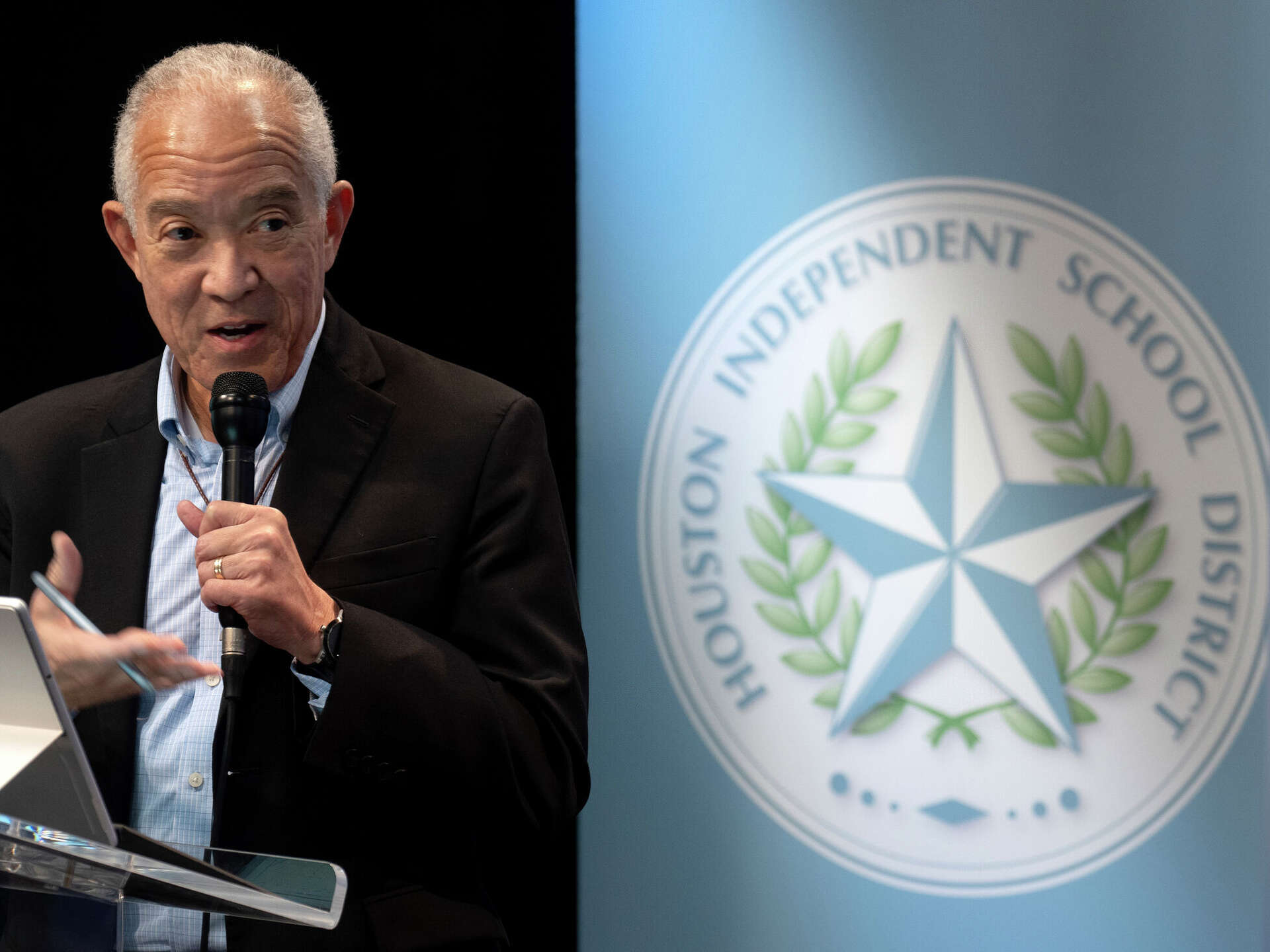 HISD unveils new autonomy level for high-performing high schools