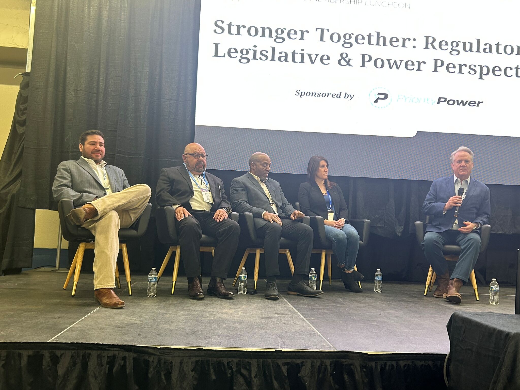 Spot natural gas prices at Waha hub turn negative — again