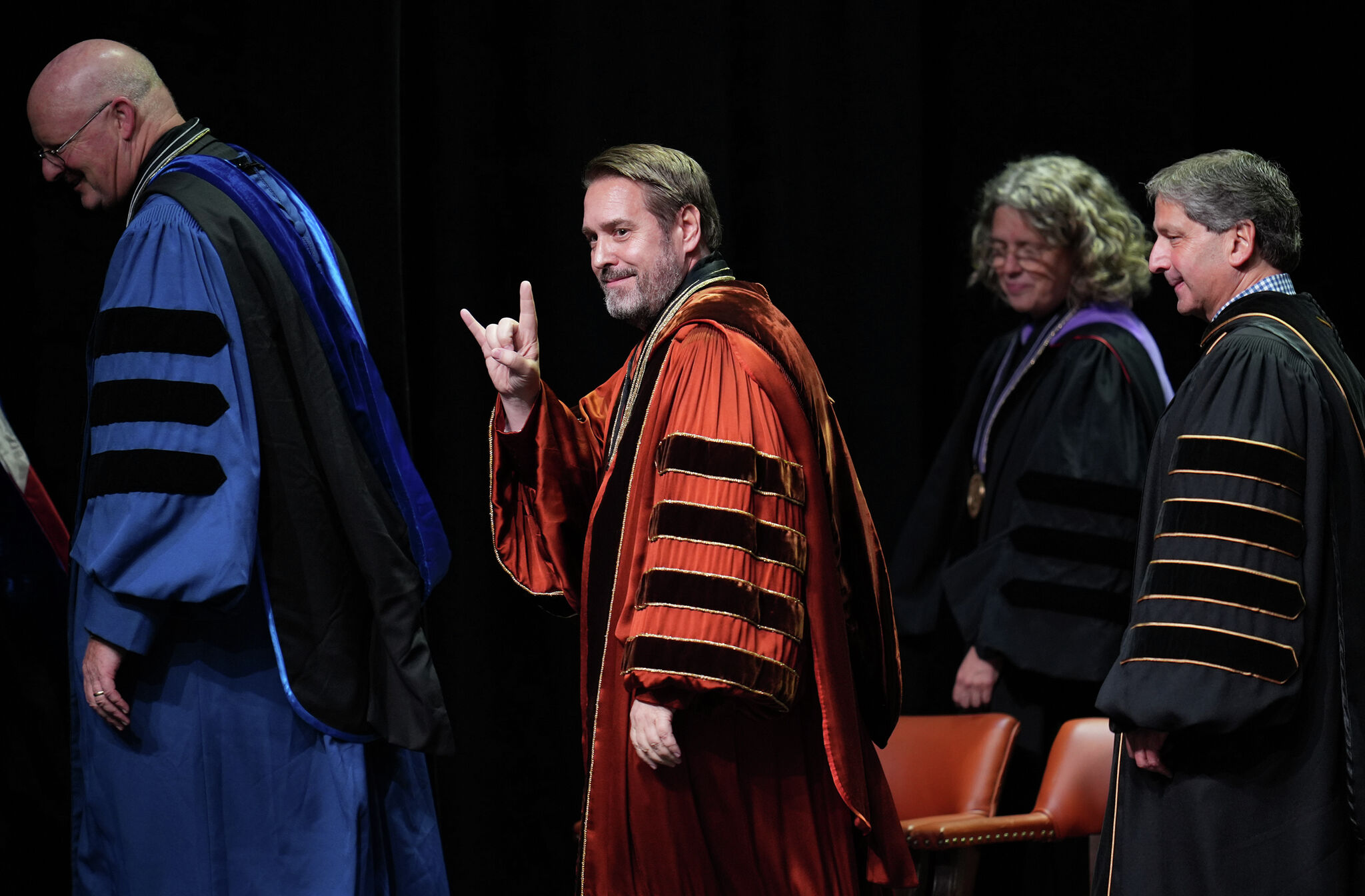 UT Austin President Jim Davis to get $1.25M annual salary, tenure