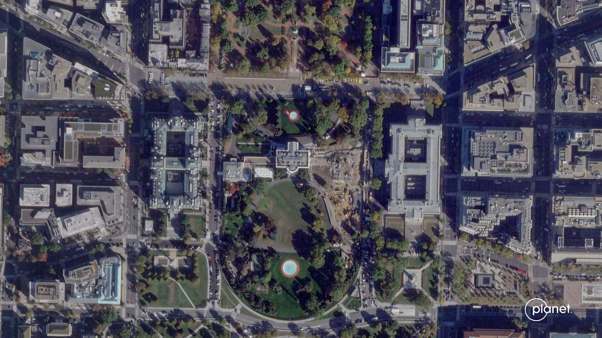 Satellite images show before and after of demolition of White House ...