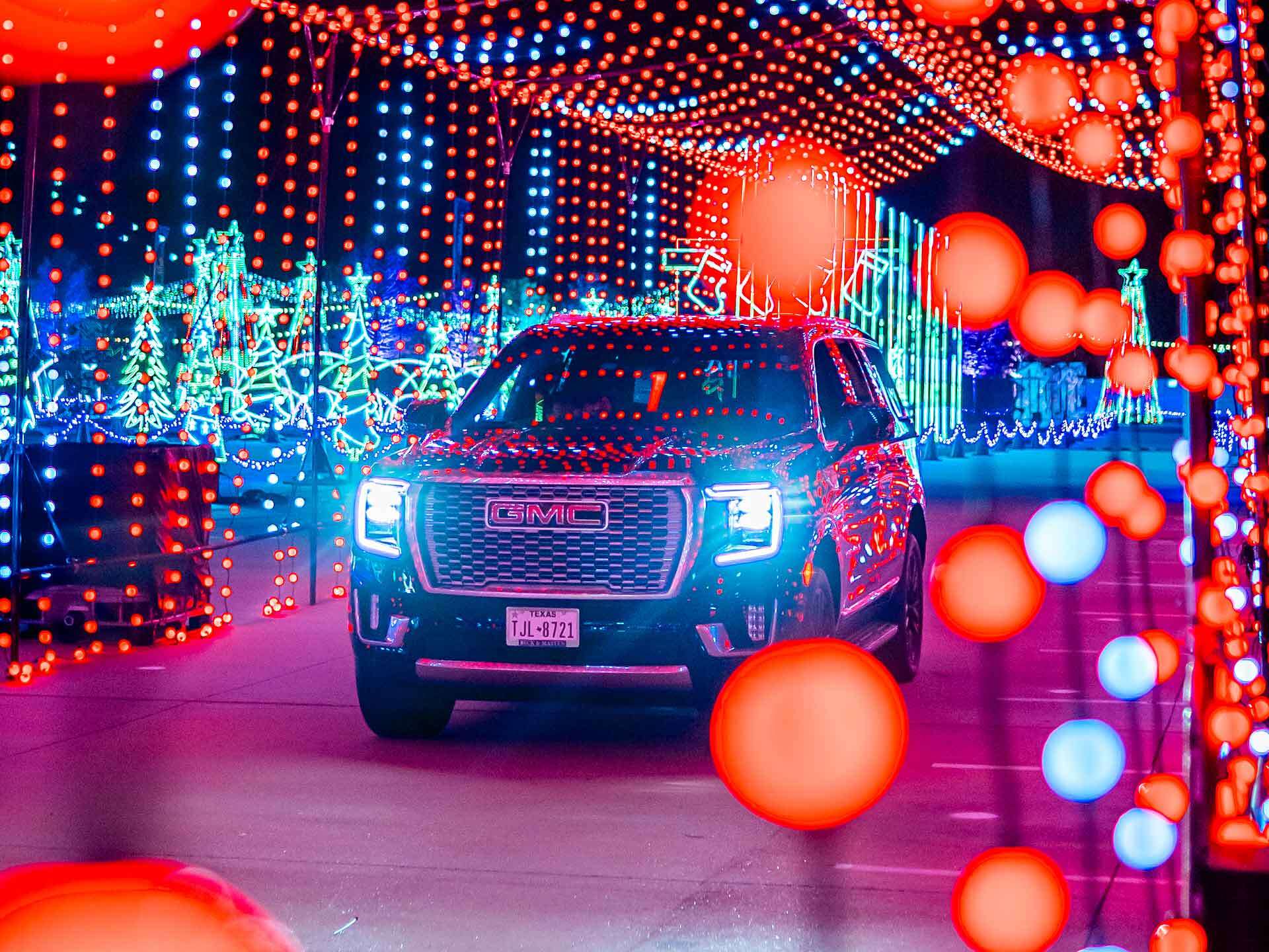 Drive-through holiday light show coming to San Antonio