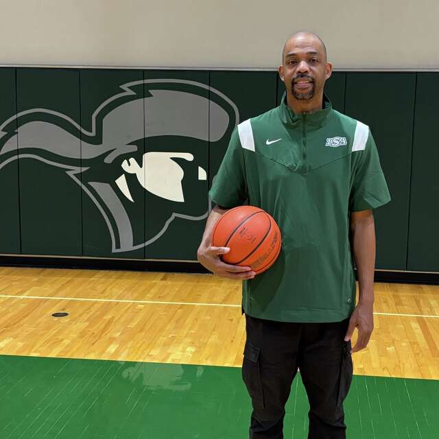 Rafer Alston's next trick? Rebuilding this Houston high school team.