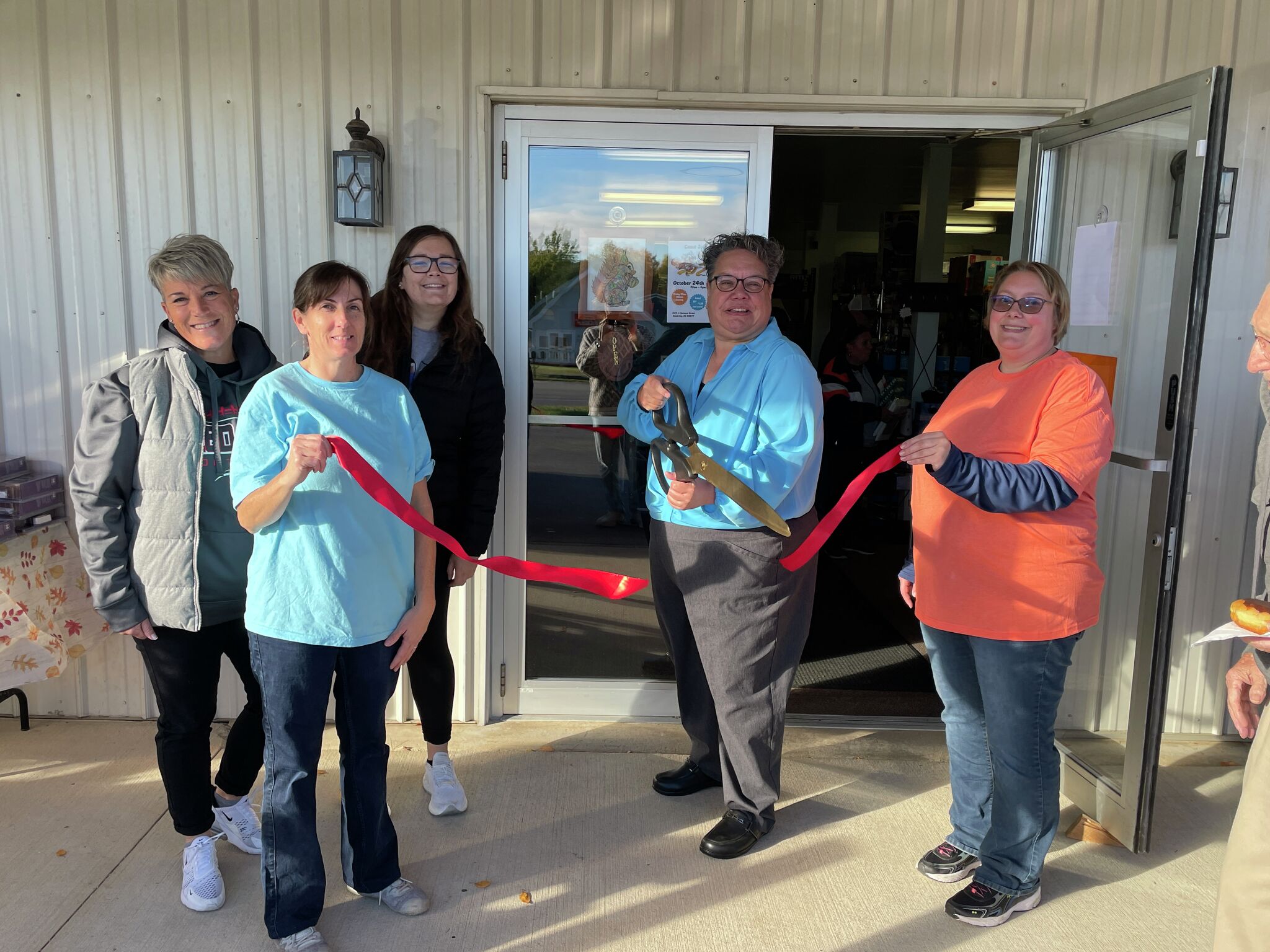 Reed City Michigan hosts grand opening of Crazy Squirrel Discounts