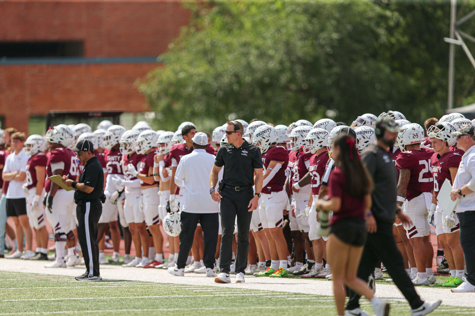 Trinity football scores on six straight possessions to beat Millsaps