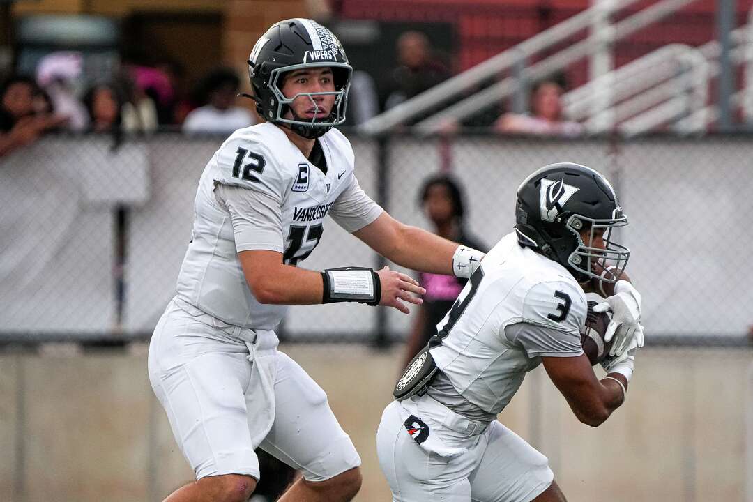 Jaiden Fields goes off, but Vandegrift hangs on for win over Hutto
