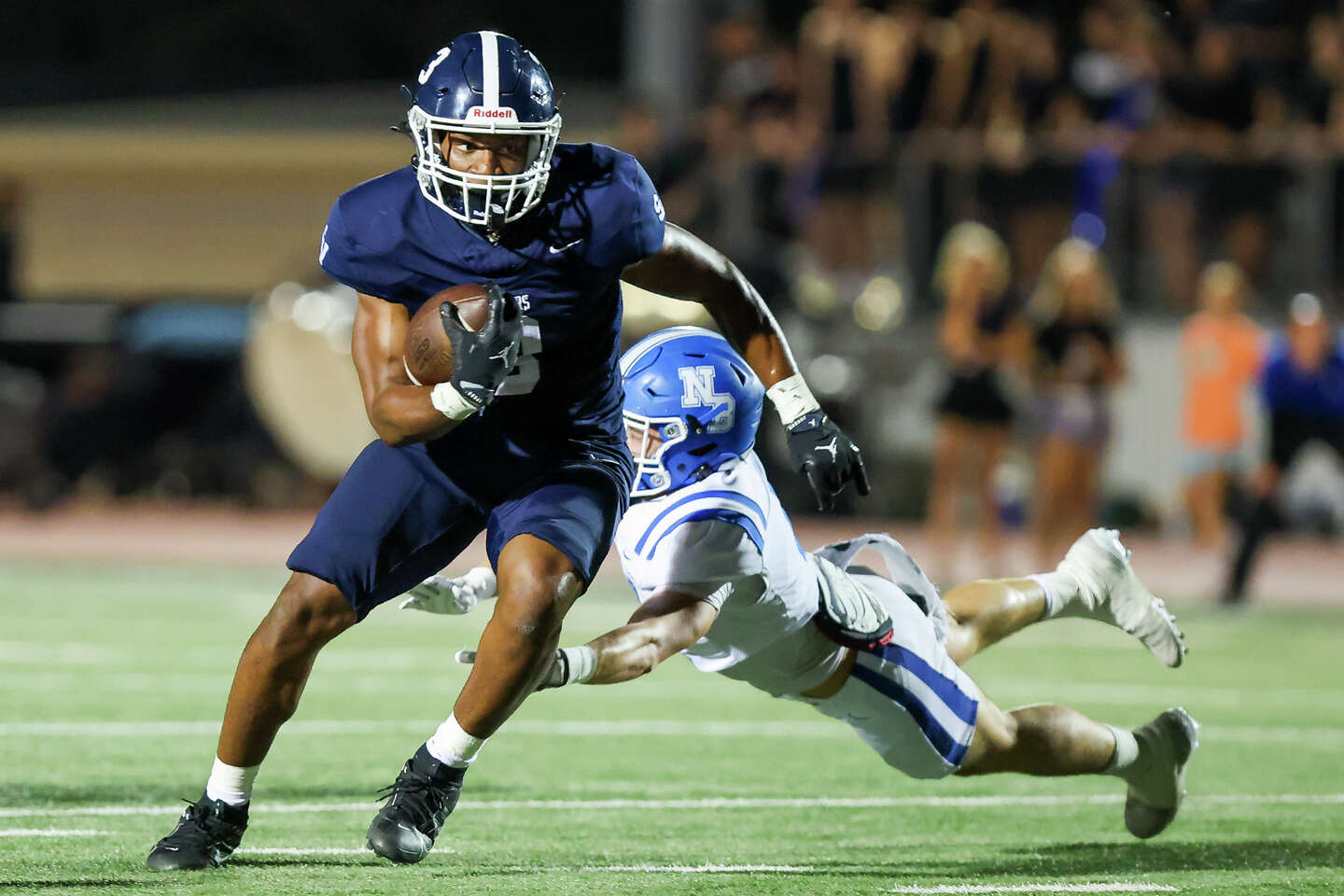 Smtihson Valley football beats New Braunfels in key district game