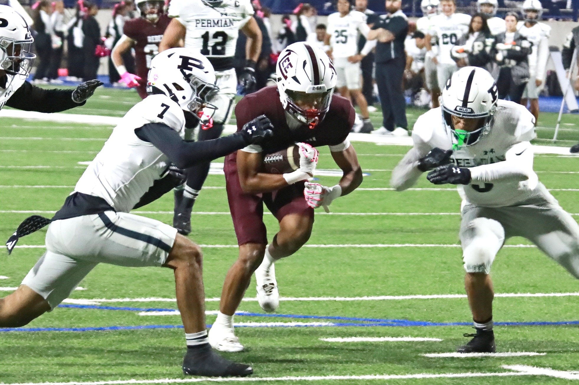 Solo Ball leads No. 5 UConn to victory over No. 13 Illinois at Madison ...