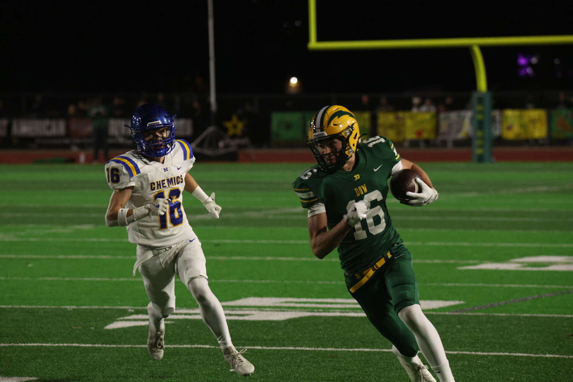 Dow High football beats Midland 34-7 for city crown