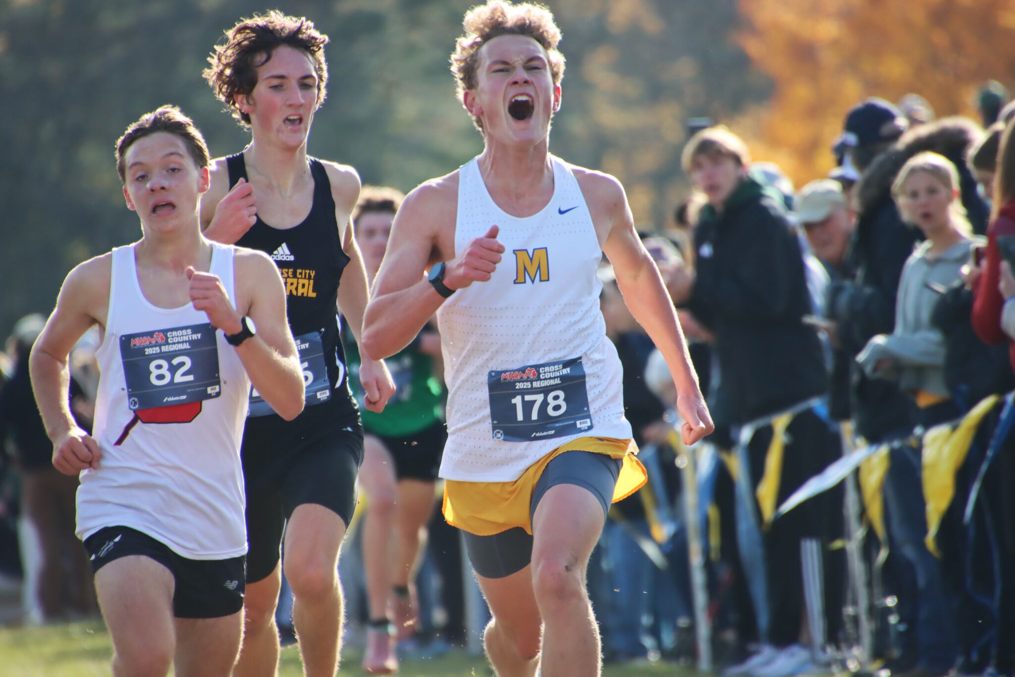 Midland High boys win first regional title in 26 years