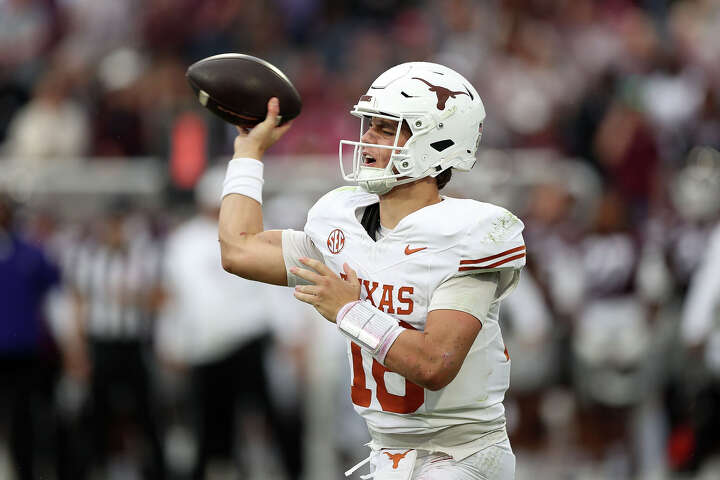 Arch Manning injury: Latest as Texas football QB leaves game