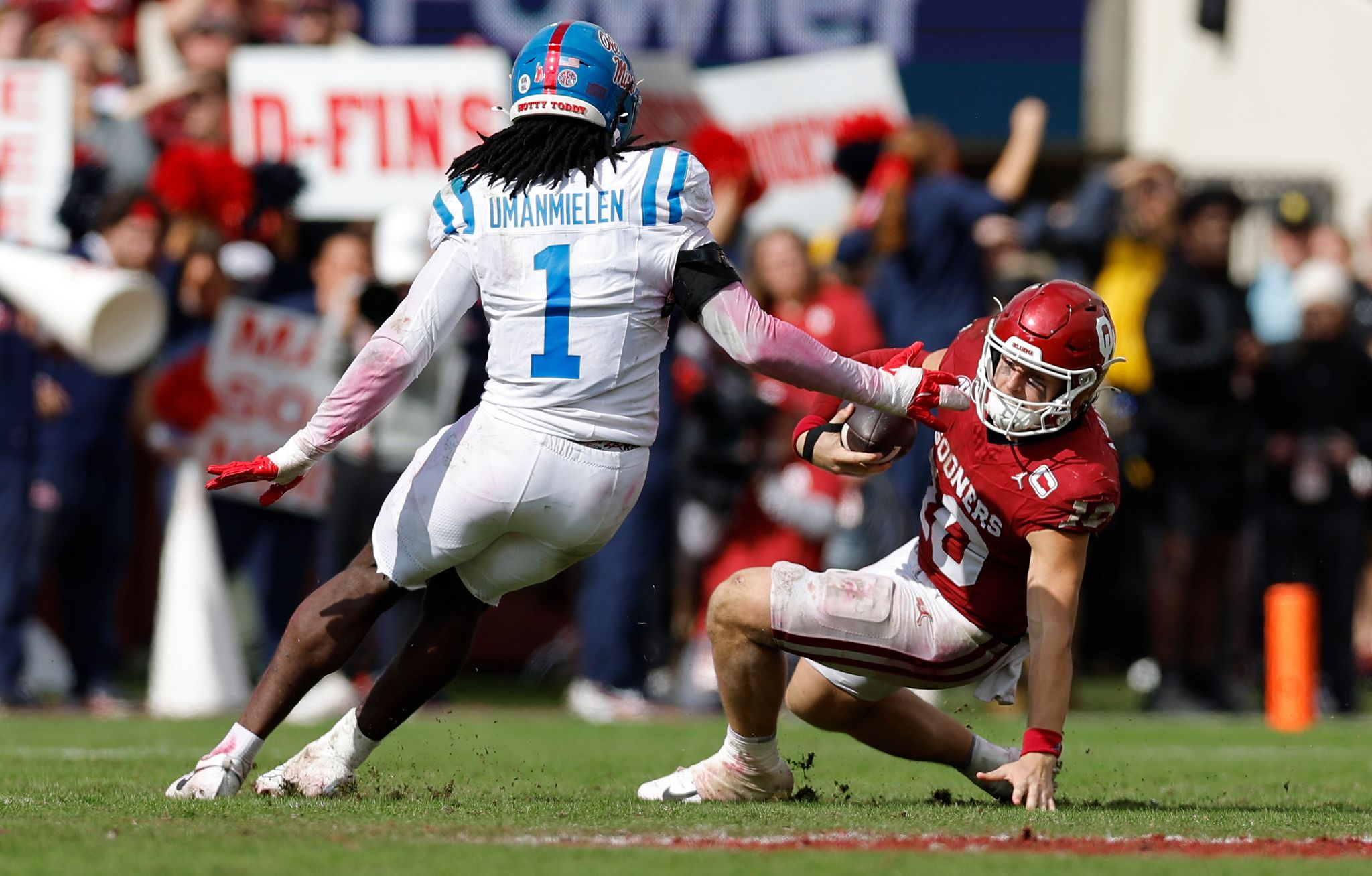 Oklahoma QB John Mateer still finding groove after hand injury as ...