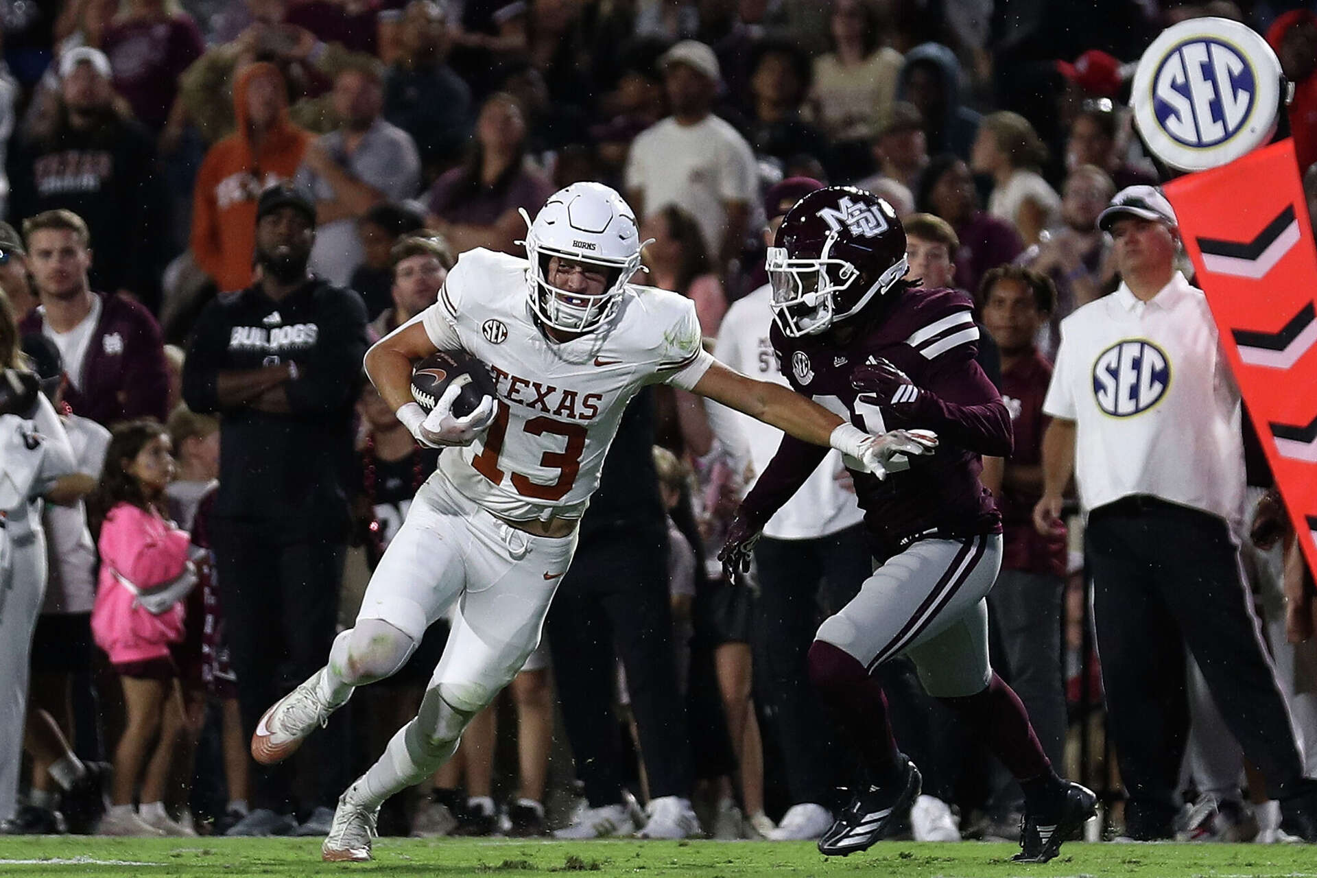Texas Longhorns vs Mississippi State Bulldogs: Photos from 2025 game