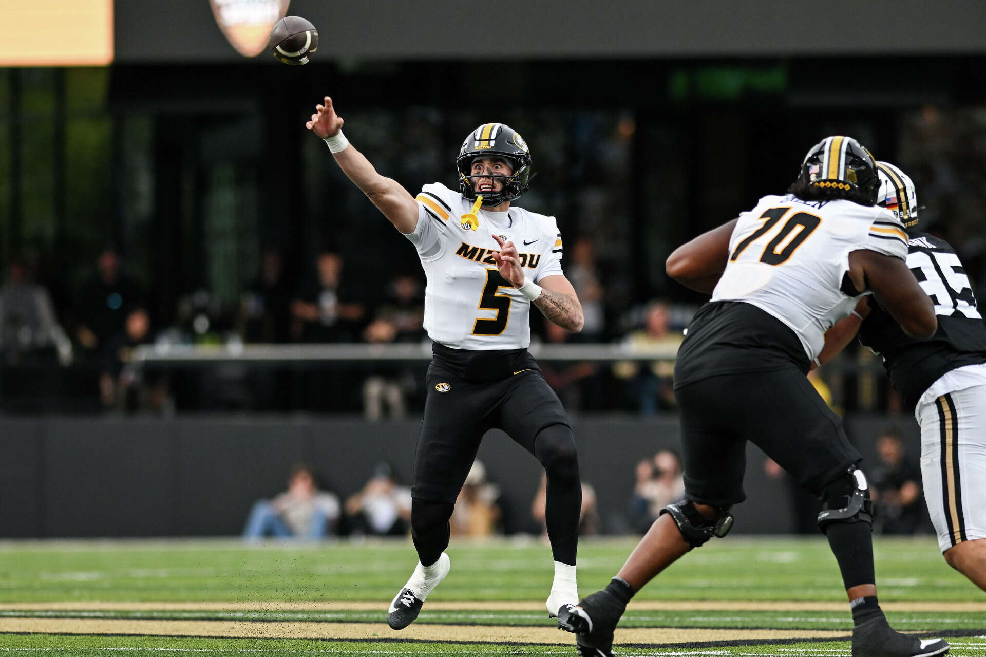 What we know about Mizzou quarterback Beau Pribula's leg injury