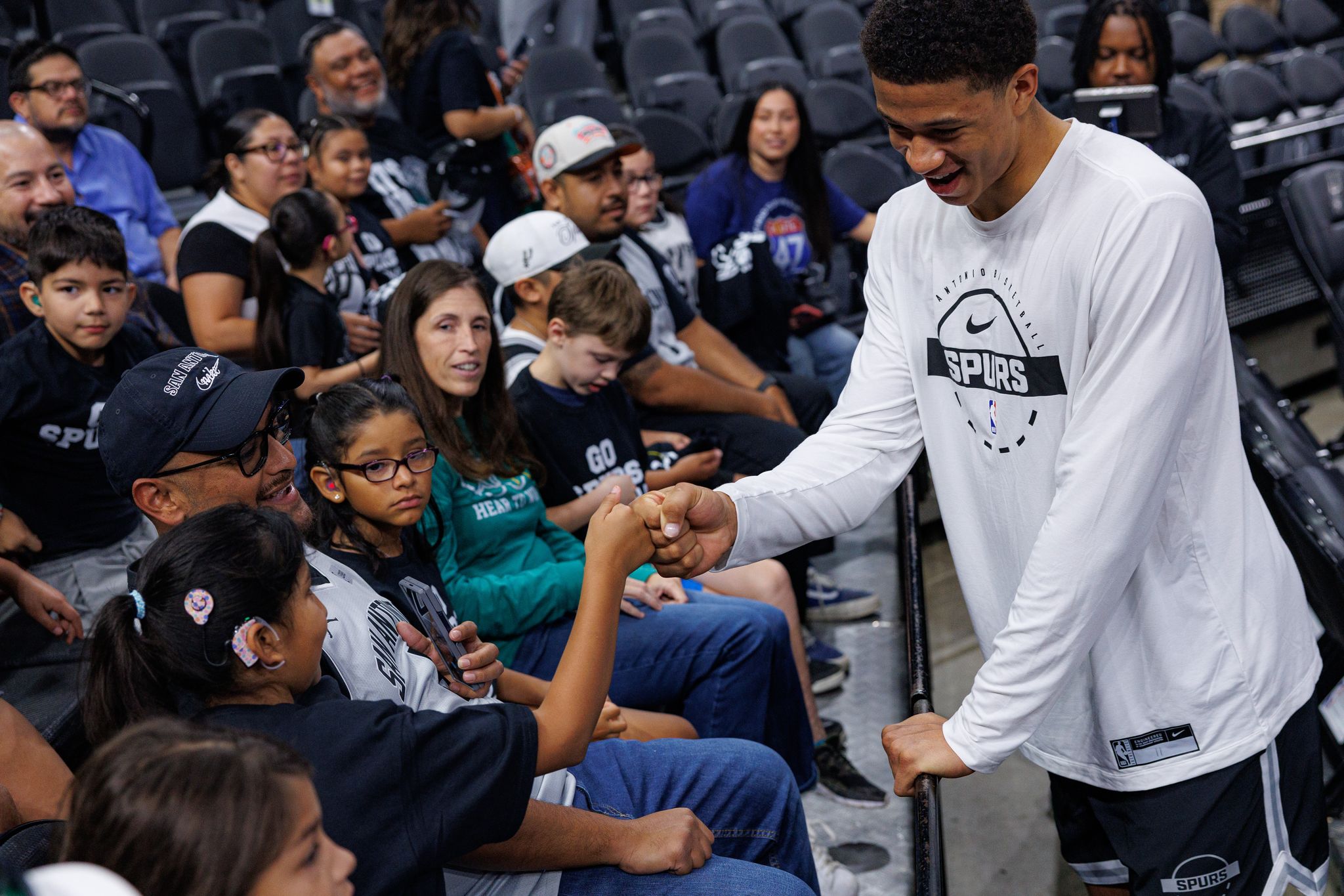Sunshine Cottage students have friend in Spurs' Carter Bryant