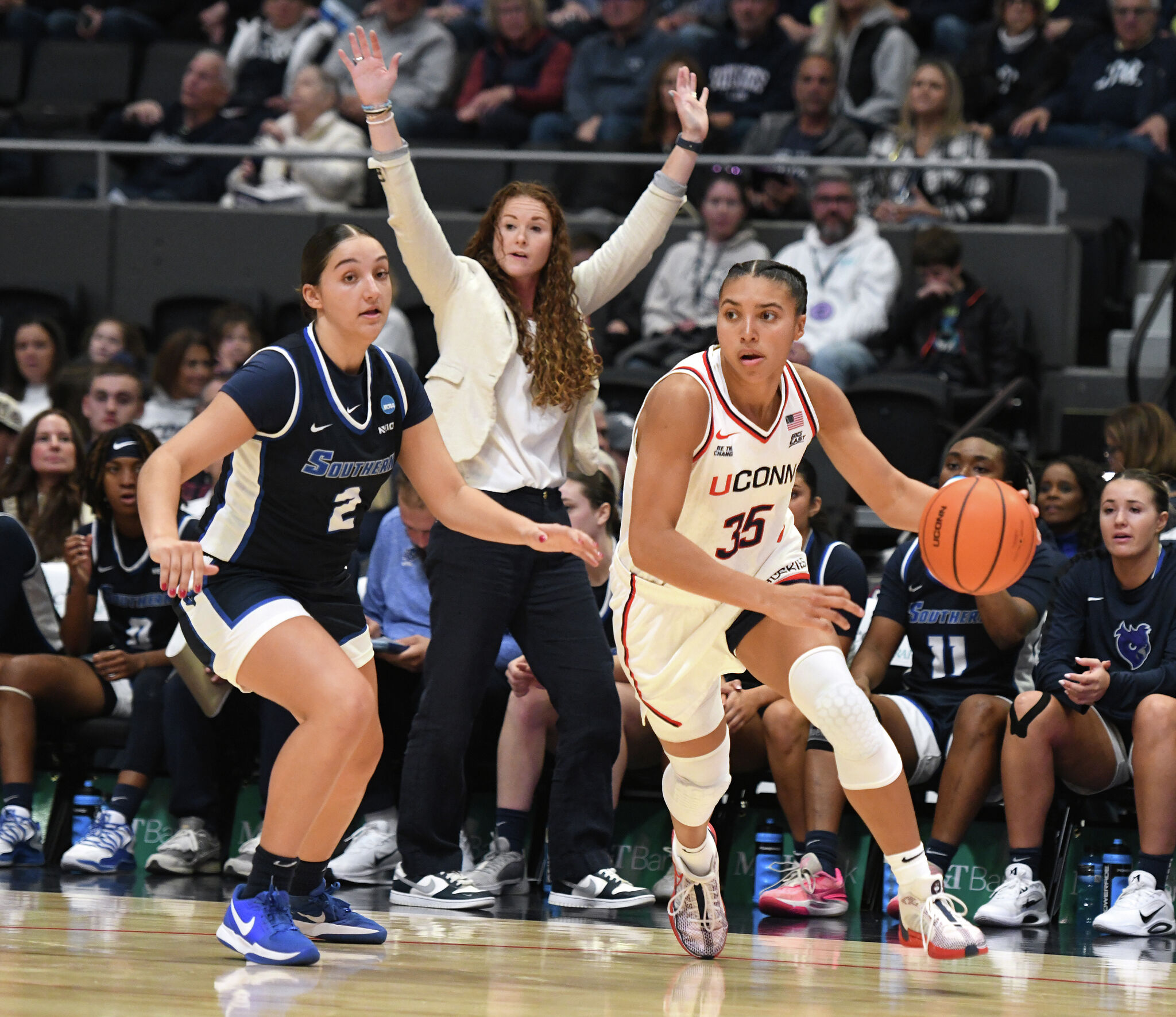 UConn women's basketball team rolls to win over SCSU