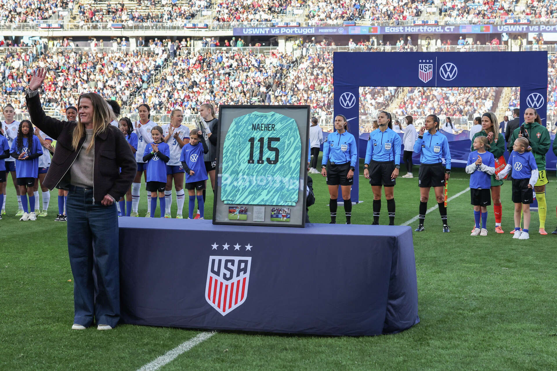 Alyssa Naeher honored in Connecticut before U.S. friendly match