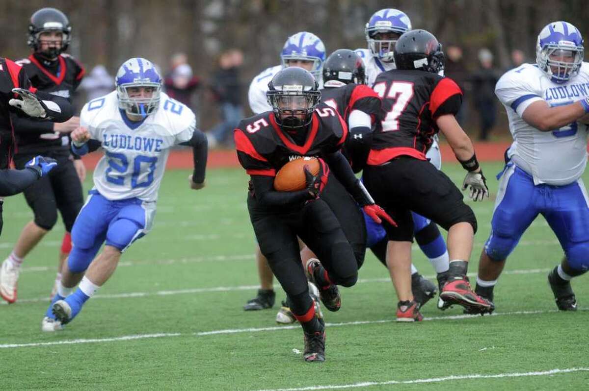 Warde holds off Ludlowe