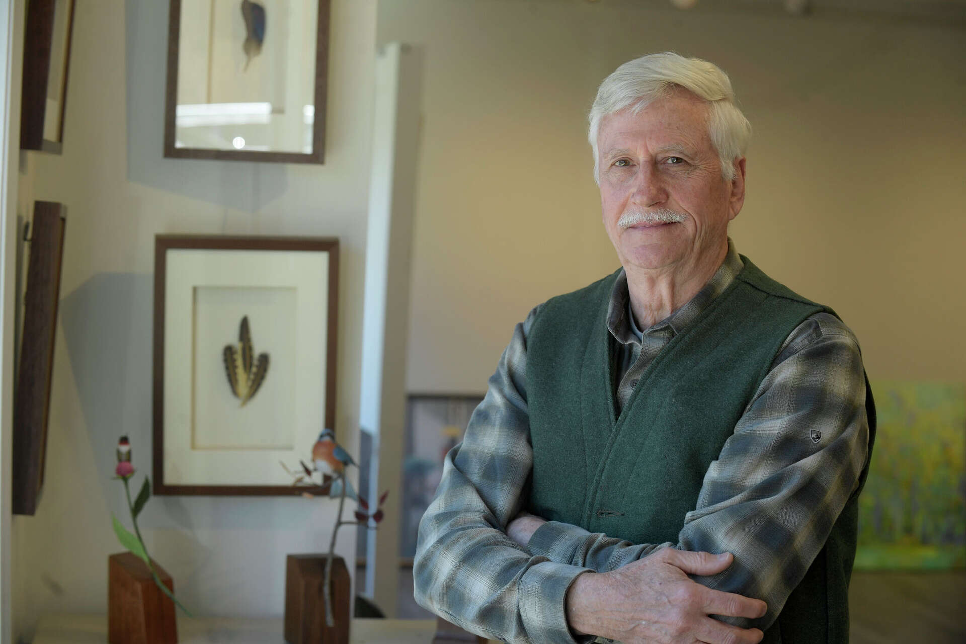 CT artist uses birding skills to craft intricate bird sculptures