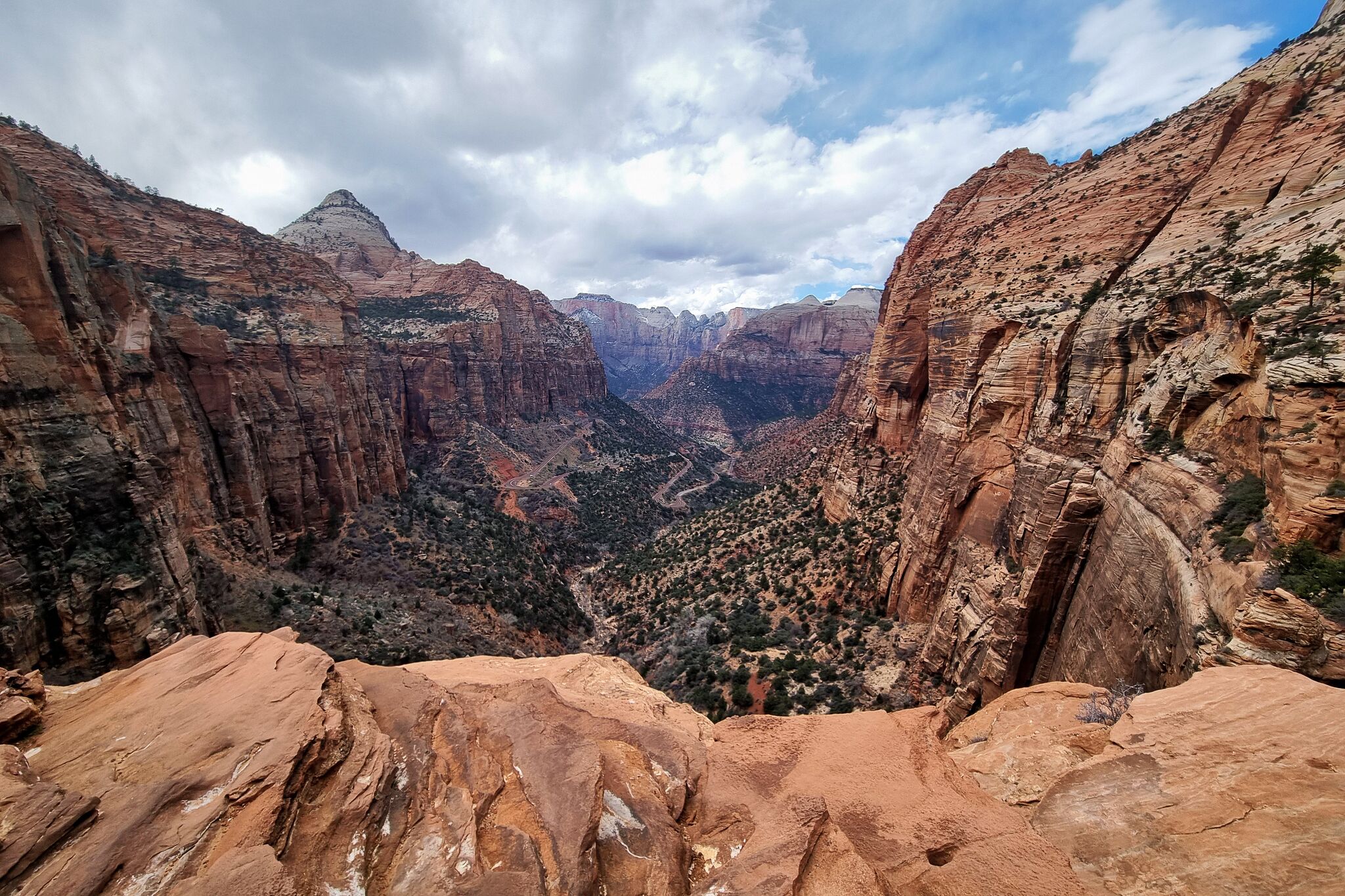 Man dies exploring one of Zion National Park's most popular canyons