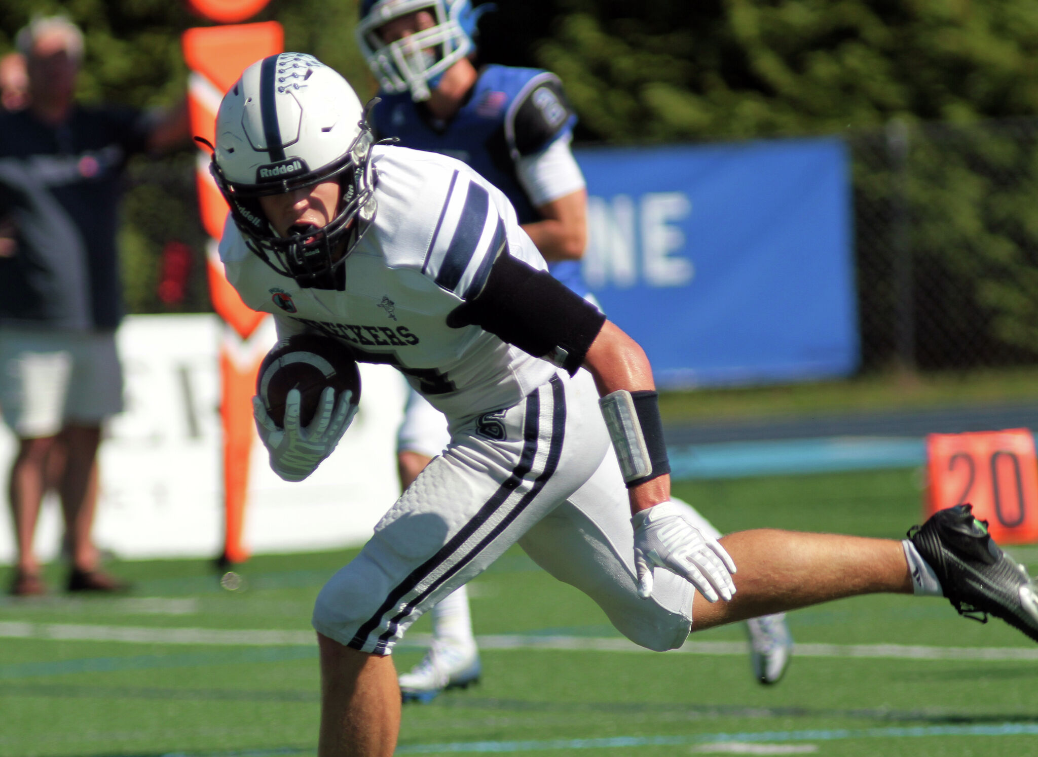 Connecticut high school football games to watch for Week 8 in 2025