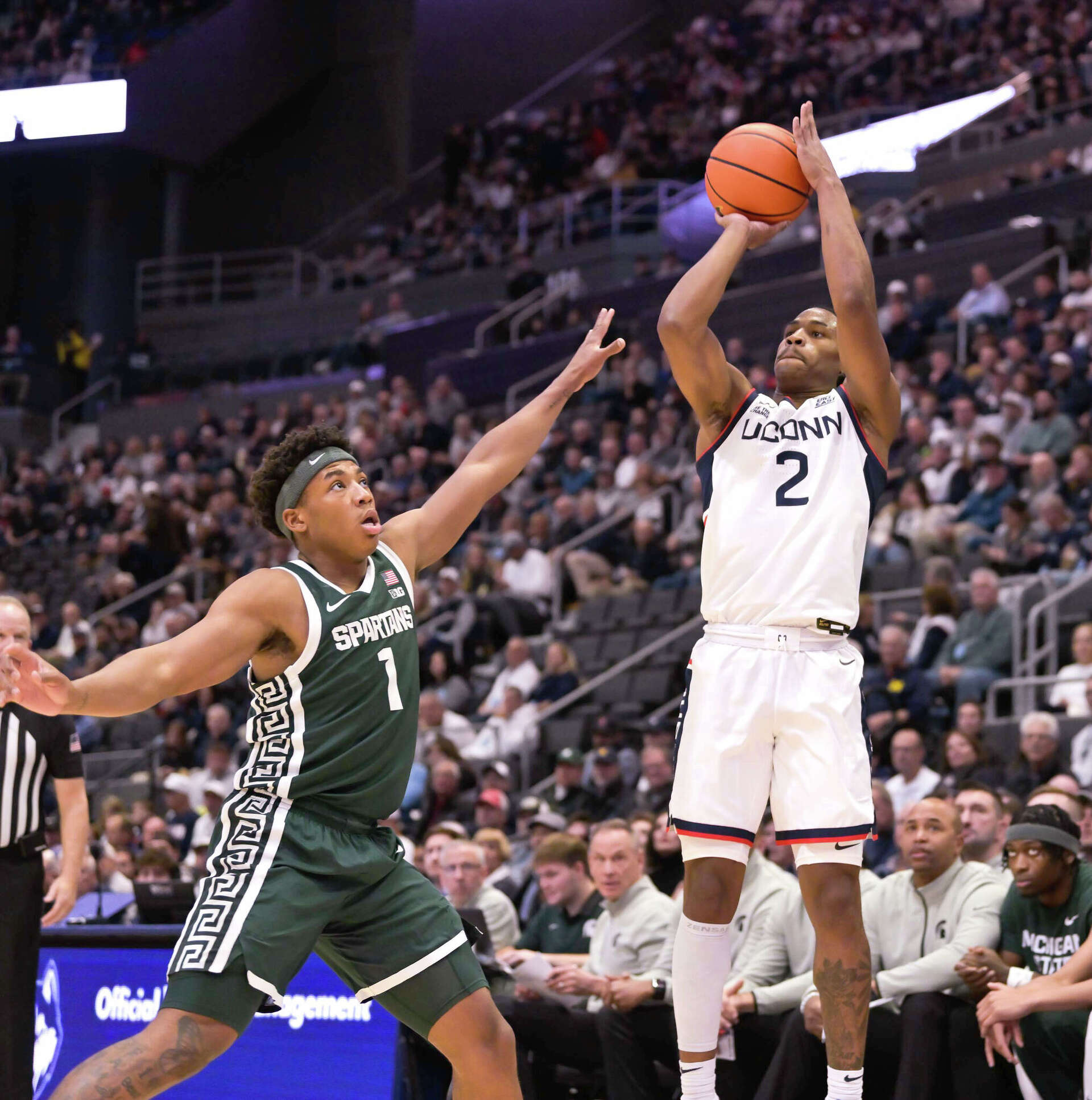 Silas Demary Jr. debuts as UConn point guard vs. New Haven.
