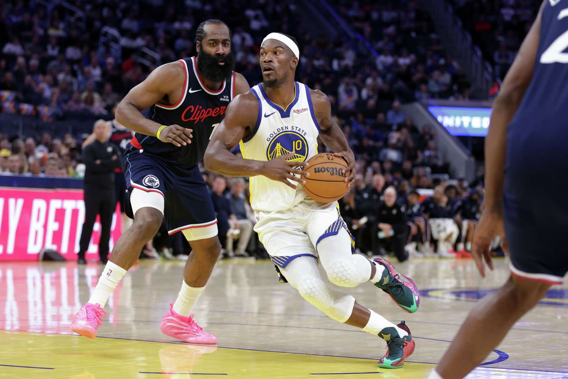 Jimmy Butler, Warriors crank up defense in 2nd half, cruise past Clips