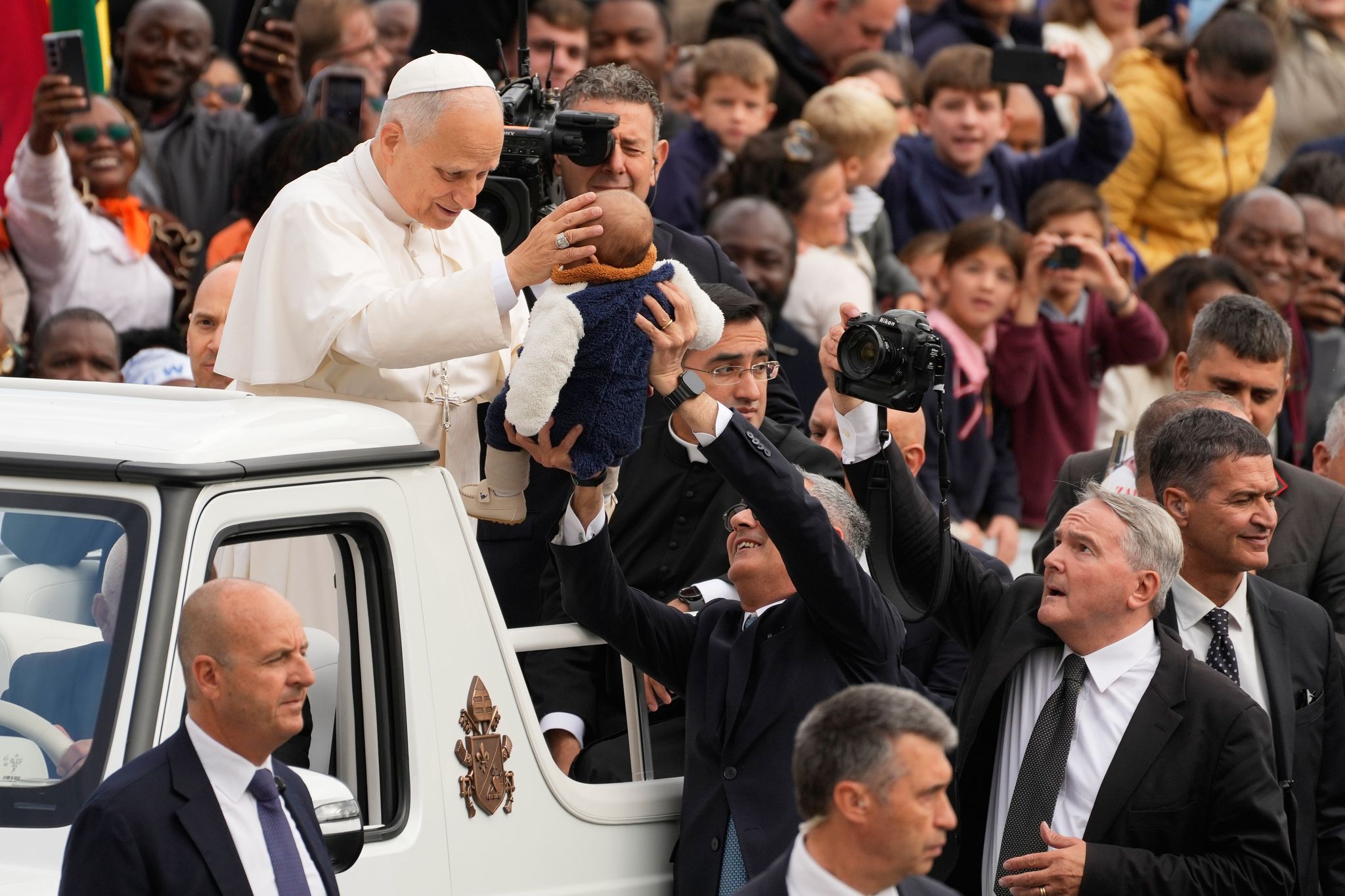 Pope condemns antisemitism and vows to fight it as tensions rise over ...