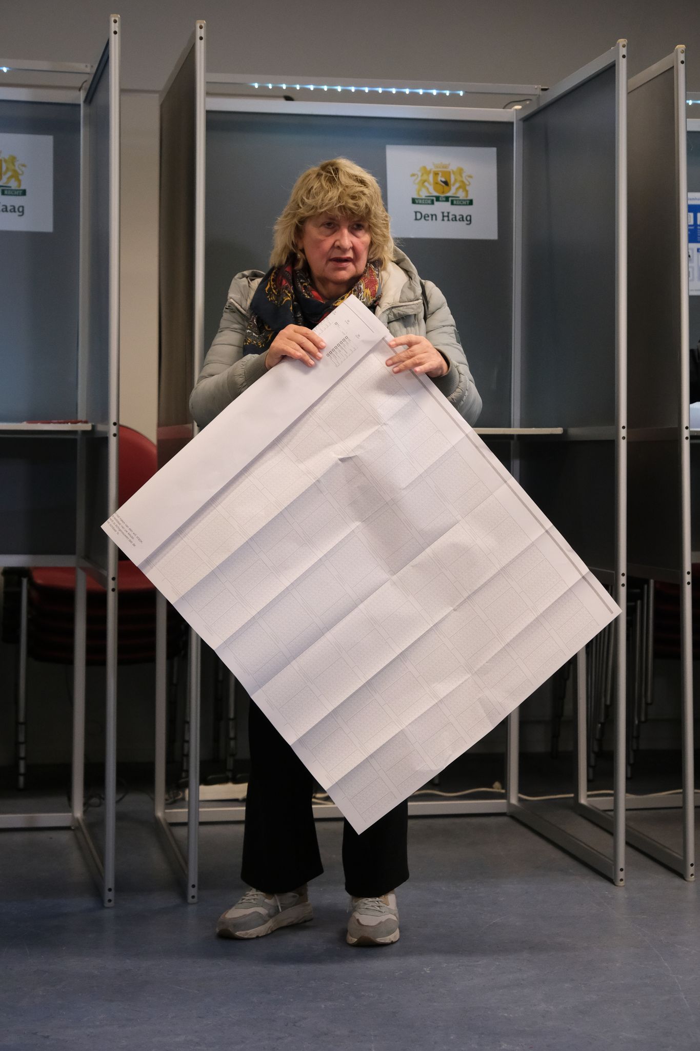 27 parties and 1,166 candidates crowd the ballot for the Dutch election