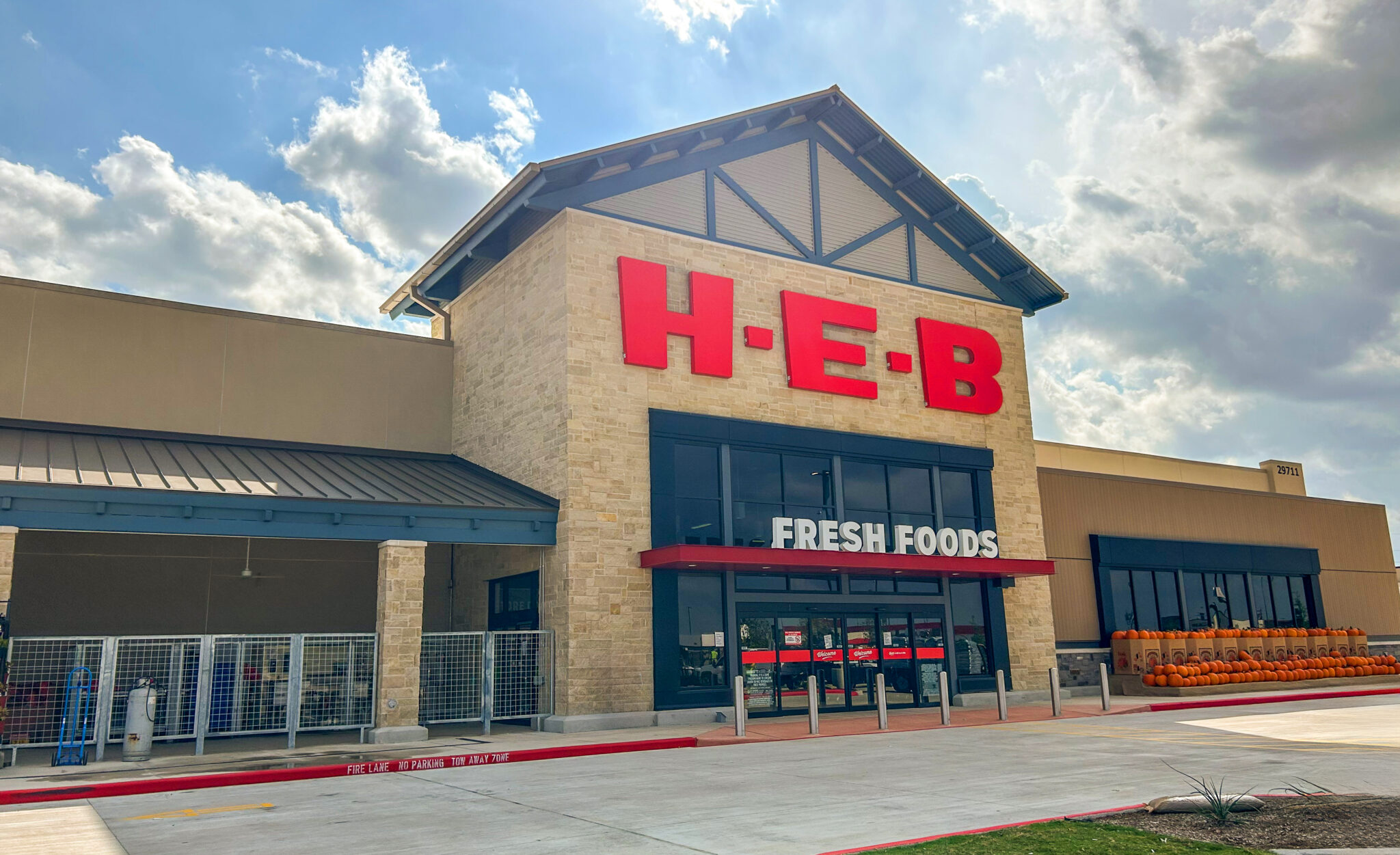 Booming San Antonio-area city begs for new H-E-B store