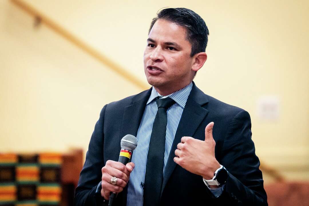 Austin ISD superintendent still committed to school consolidation plan