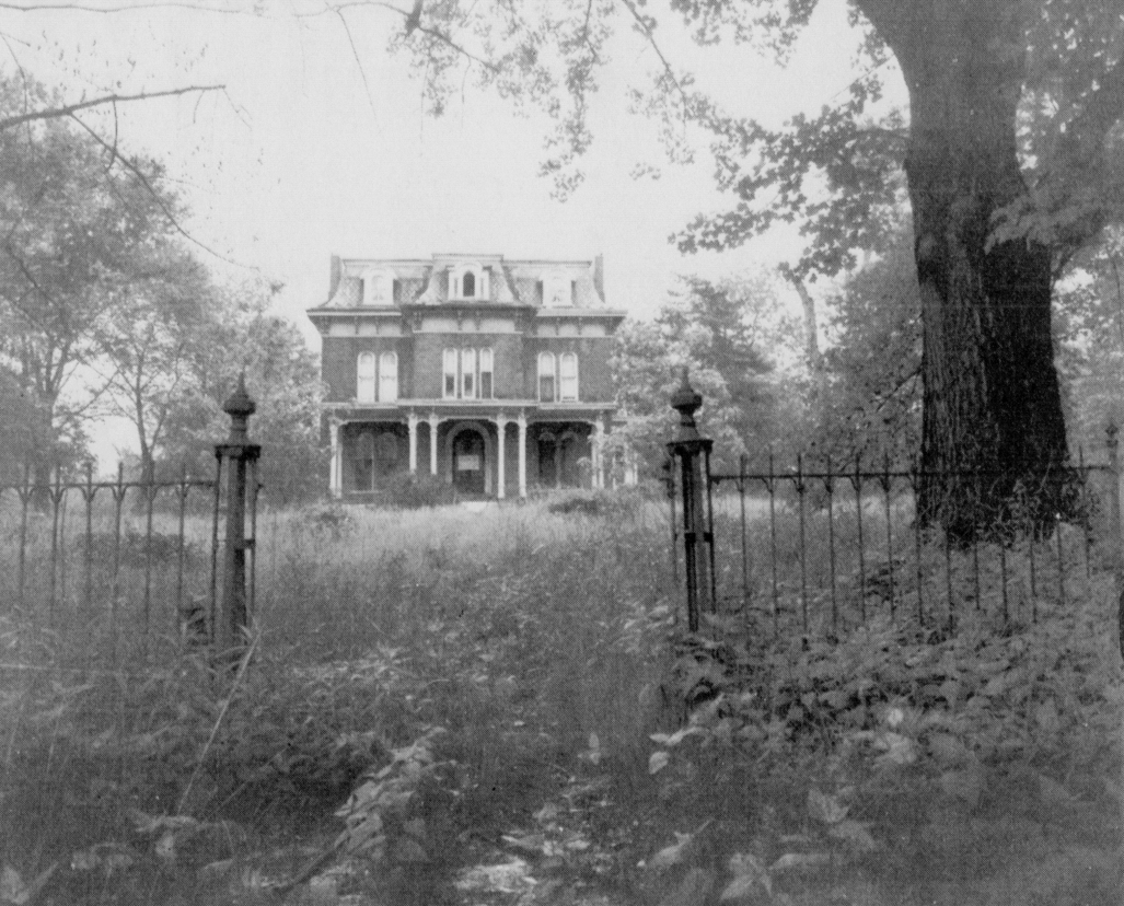 McPike Mansion in Alton draws ghost hunters with eerie lore