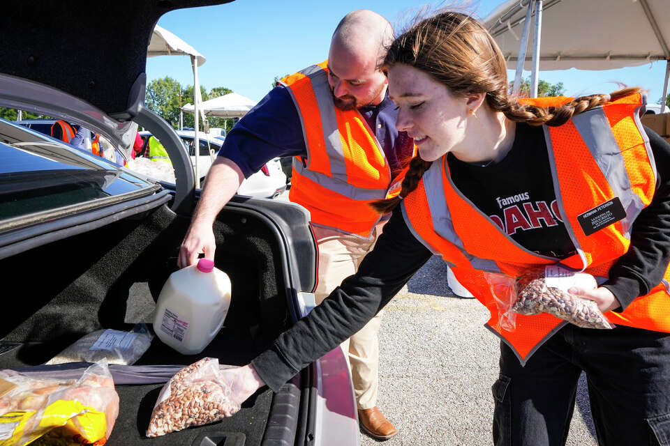 Where to volunteer and donate in Houston, from food banks to shelters