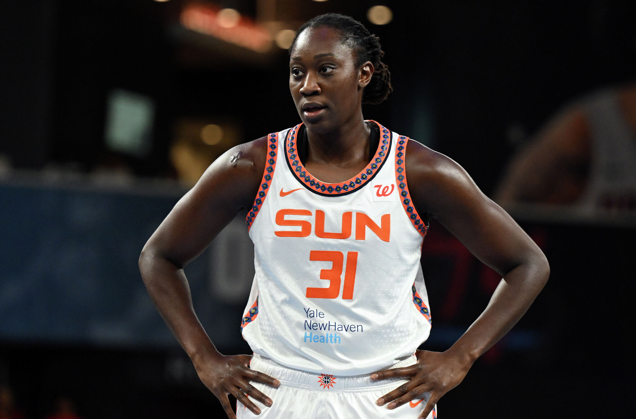 Meteorologist Alexis Clemons debuts in new role at NBC Connecticut