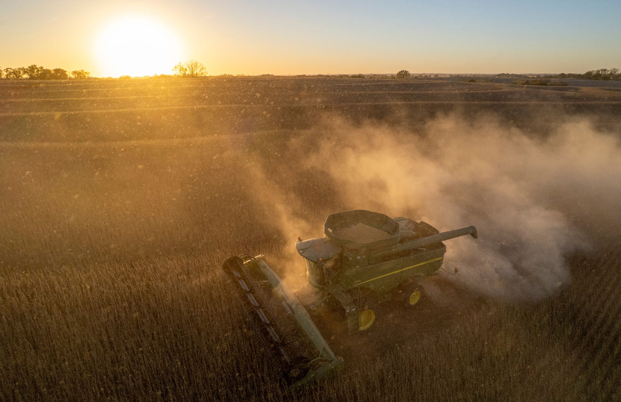 American farmers welcome China's promise to buy soybeans, but the deal ...