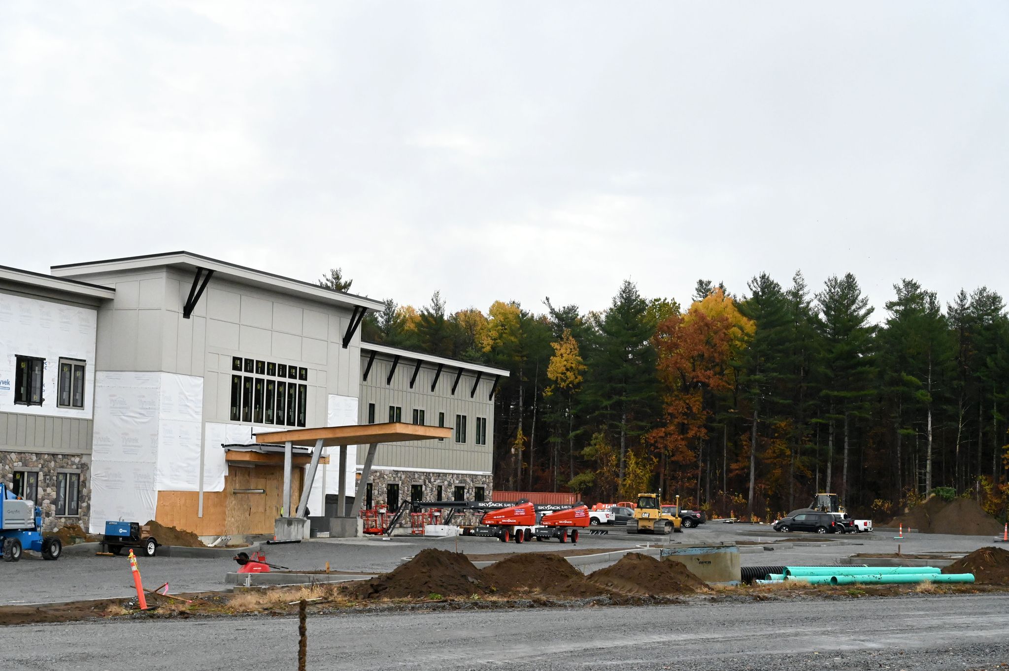 Construction ongoing at $70 million Saratoga Regional Health Center