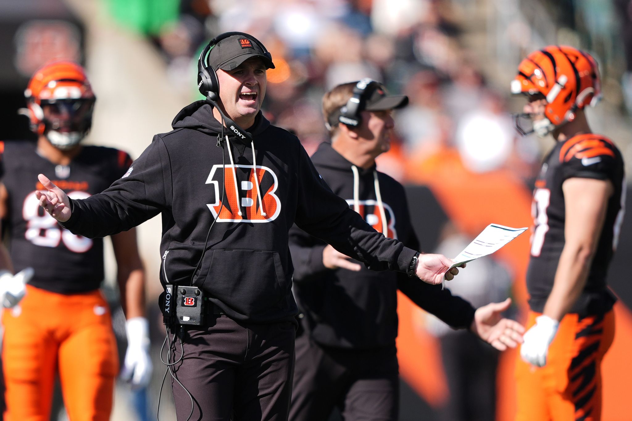 Bengals defense holds players-only meeting to try to spark turnaround