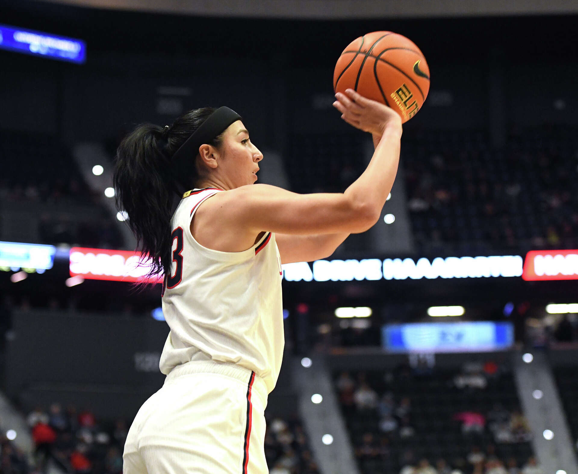 Caroline Ducharme unavailable Saturday with shoulder injury