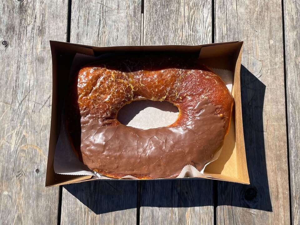 Round Rock Donuts' Texas-sized doughnut delights Texans, visitors