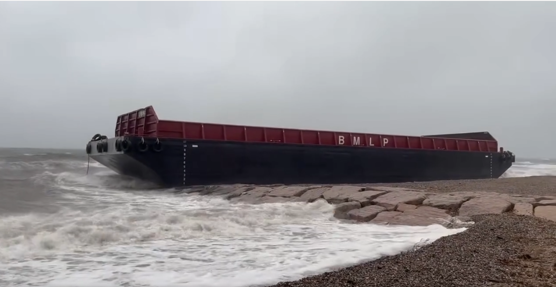 Two barges run aground at Milford's Woodmont Beach, officials say